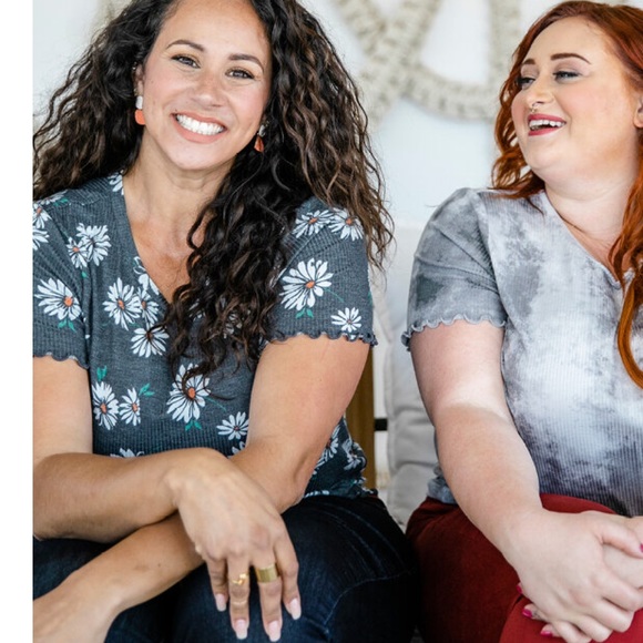 LuLaRoe | Tops | Lularoe Kelly Floral Large Nwt | Poshmark